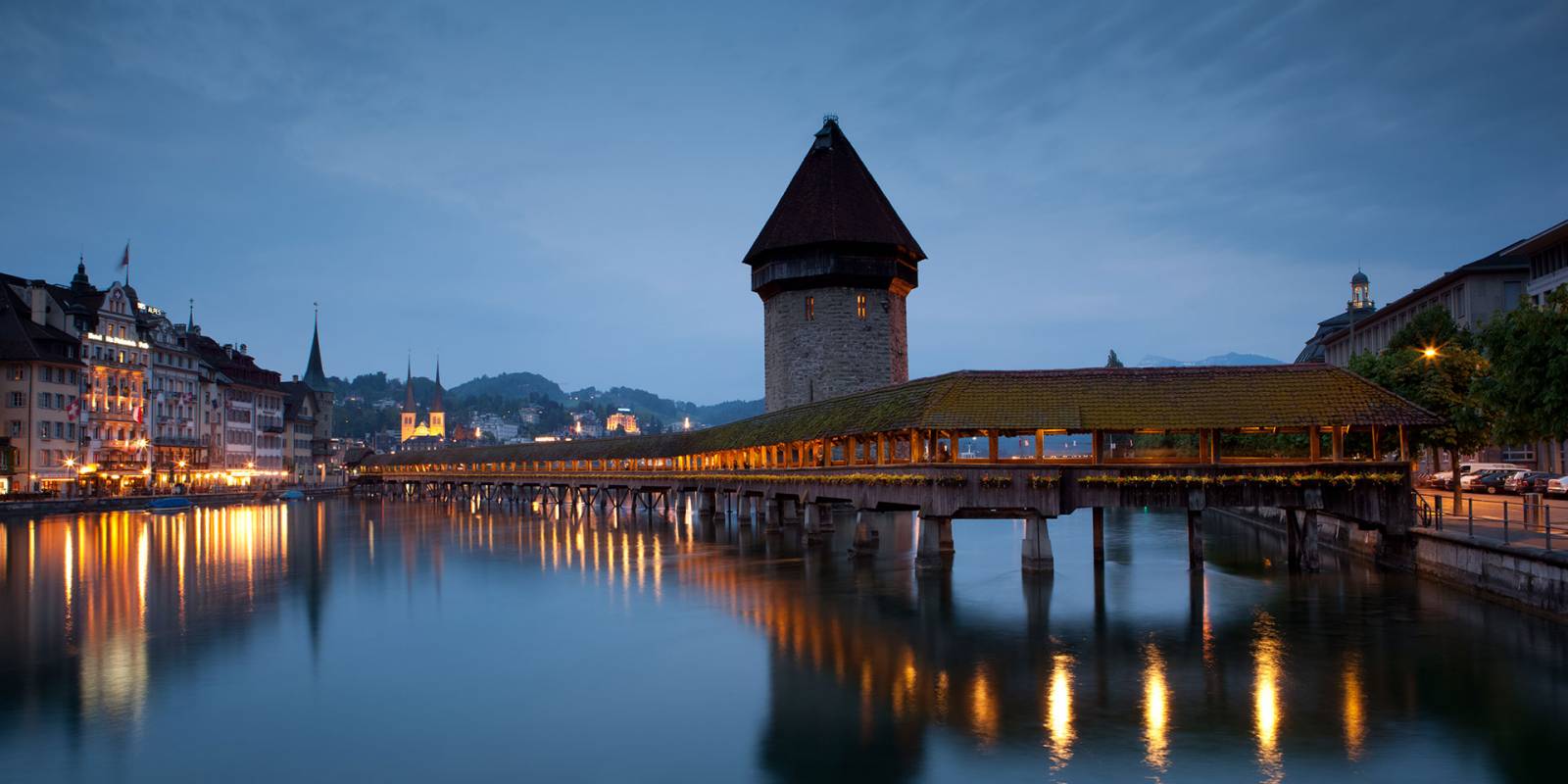 Nachbarschaft Hotel Astoria - Kapellbrücke Begehbares Bilderbuch